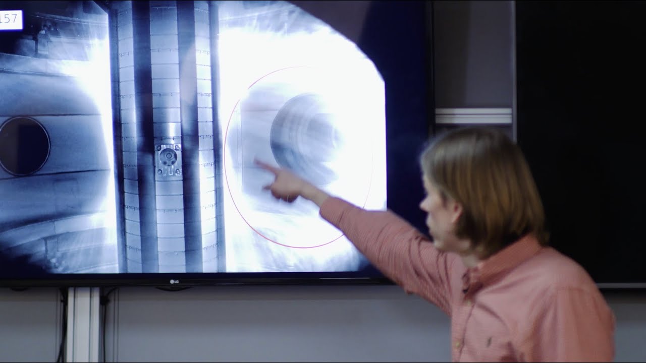 Controlling a tokamak plasma