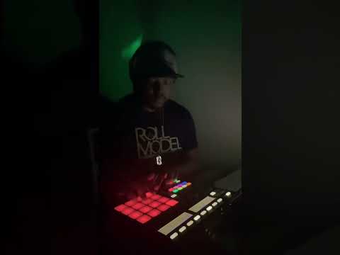 #producer D.Rim makes a #beat #battlecat #gfunk #westcoast #rnb #type #composition #Snoop