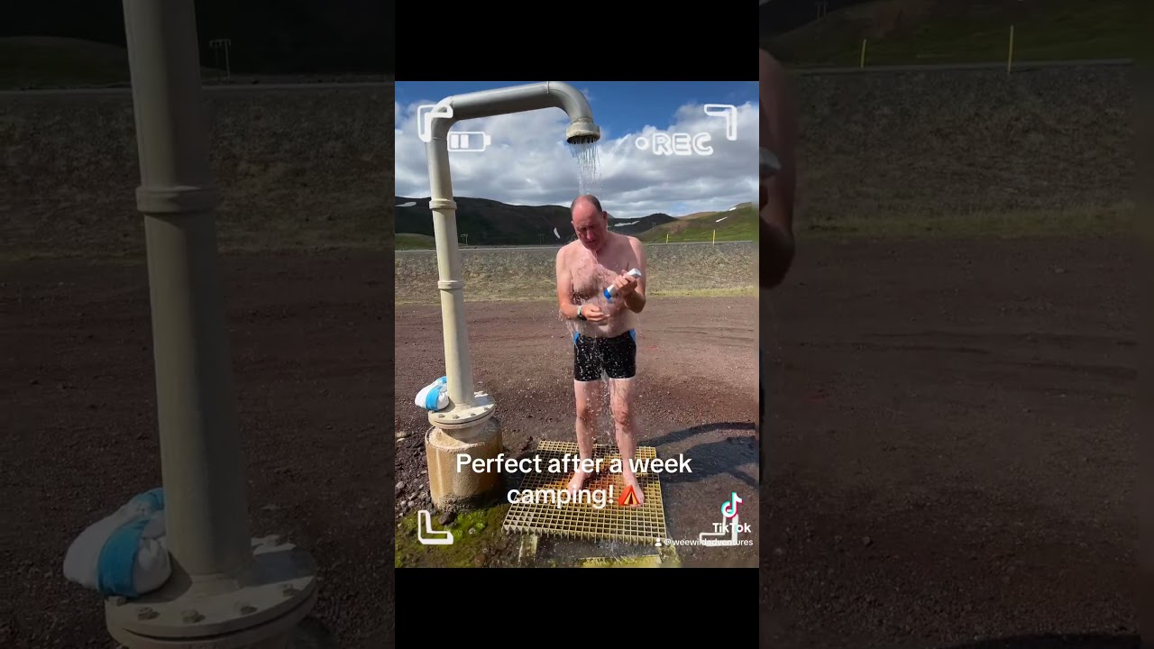 Did you know in Iceland there’s a free hot water shower at the side of the road? #iceland #shower