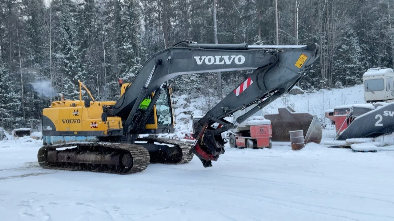 Grävmaskin Volvo EC 240 BNLC, Hudiksvall,