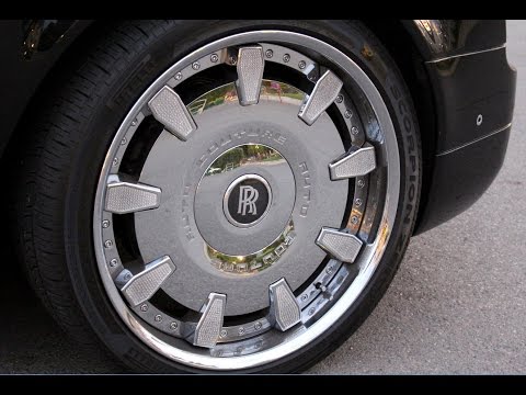 This Rolls-Royce Phantom Drophead Has Swarovski Crystals Inserted in ...