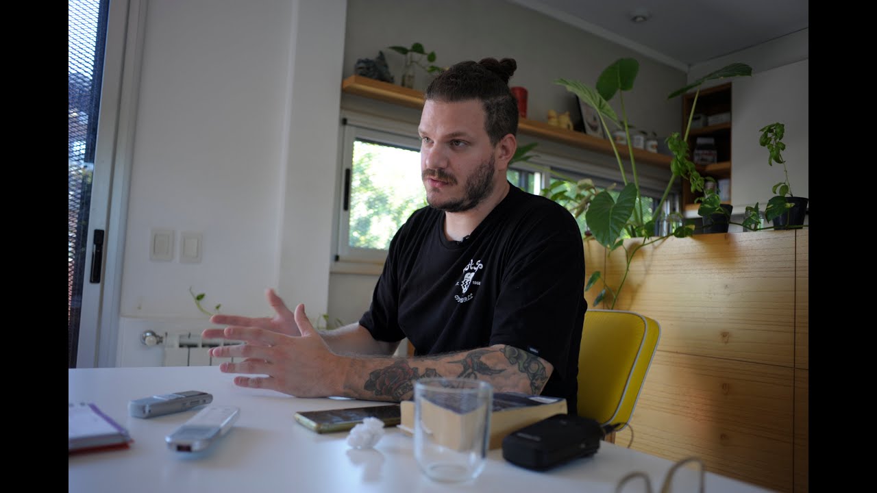 Juan Ruocco. El mundo memetizado – Revista Acción