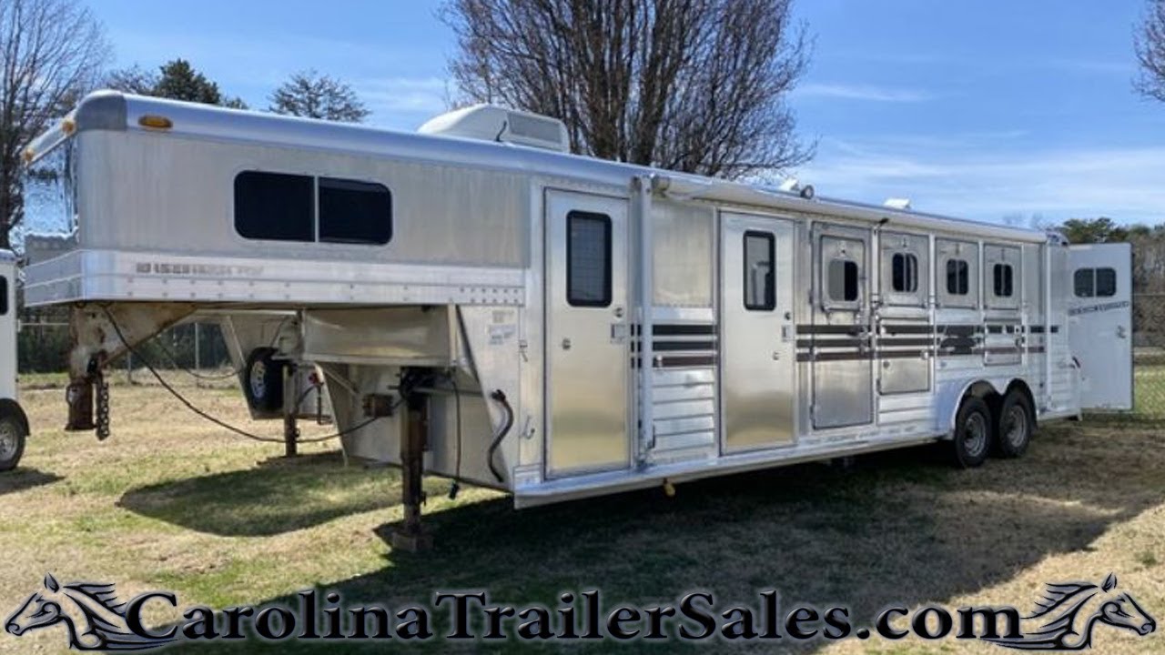 SOLD 💥 Used 2001 4 Star 4 Horse 8' Weekender LQ, Mangers7'6