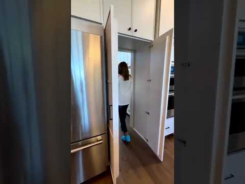 Who wants a hidden pantry in your home? 🙋🏻♀️ Design your kitchen at ANEWGO.COM #pantry #newhome