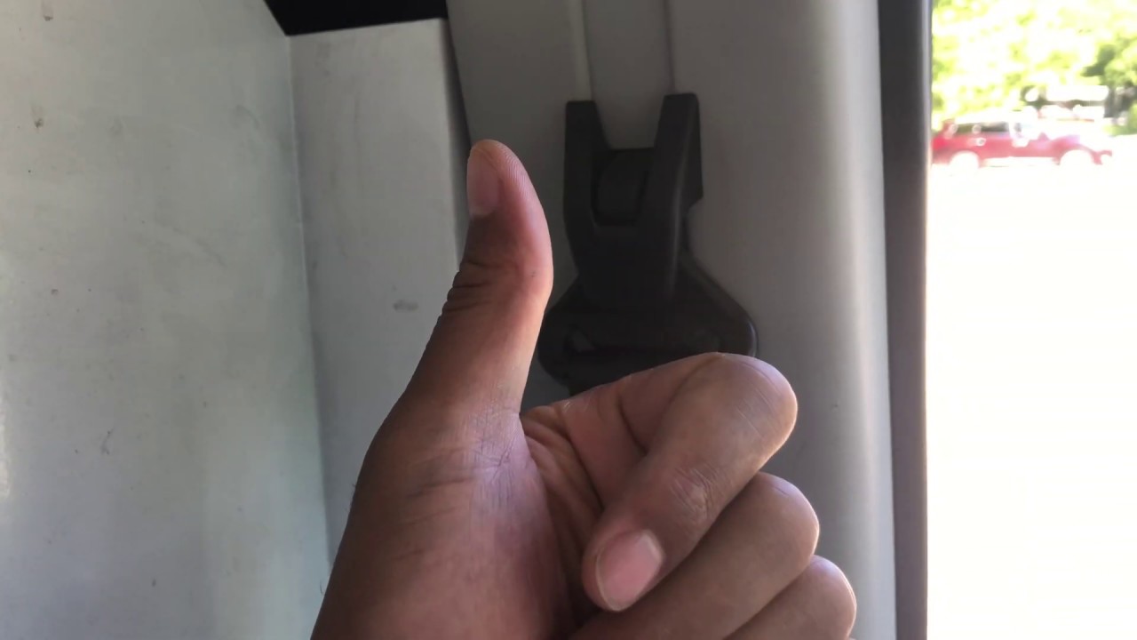 Ford Transit - How to adjust seatbelt