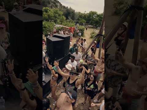 Ever wondered what it’s like to party in a canyon? 🎉 #Anjunadeep #Shorts