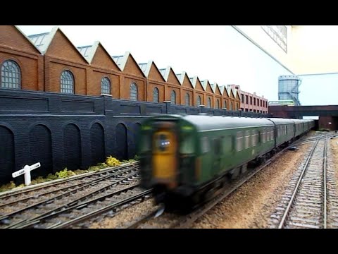 Ewhurst Green Southern Electric – Green 4 CEP + 4 BEP - 4mm model railway