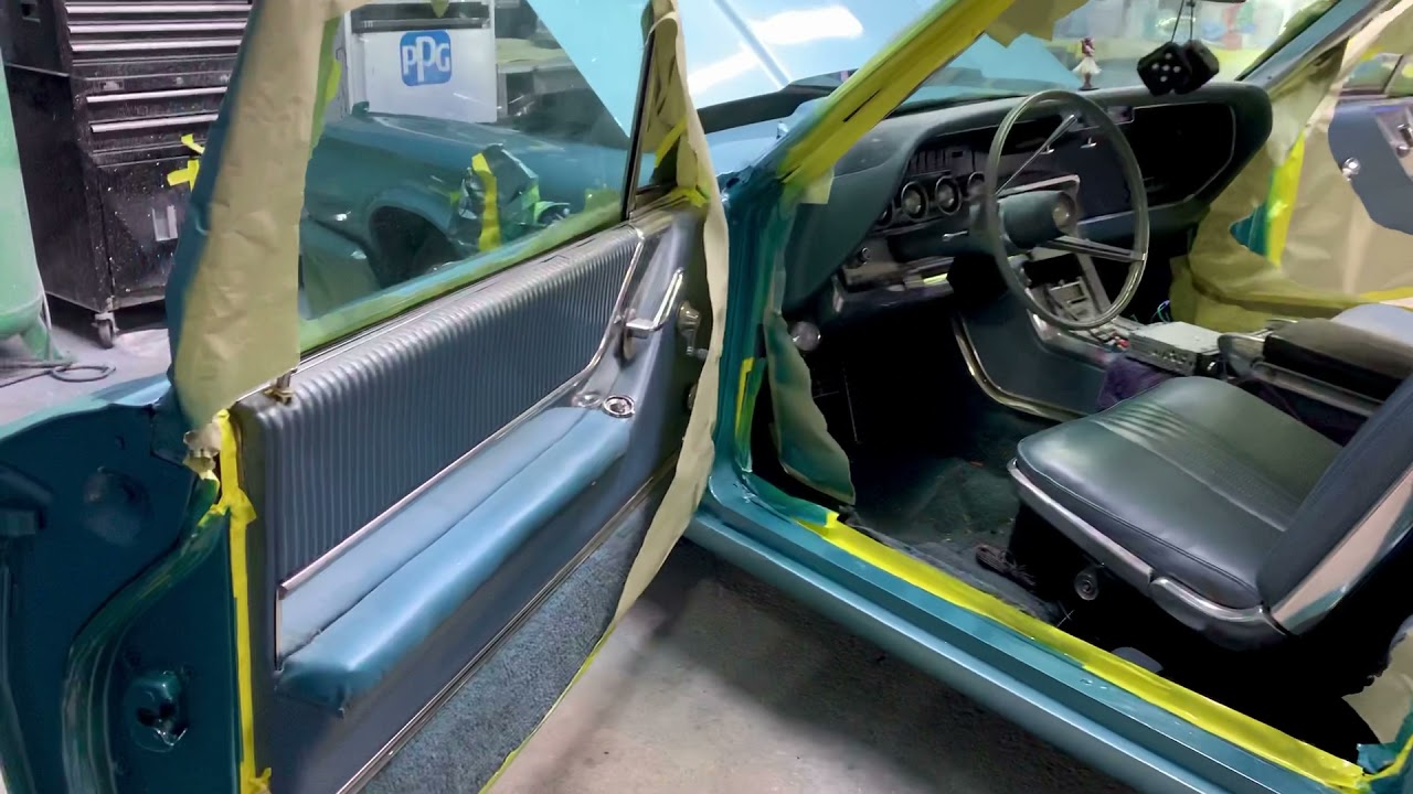 1964 Ford Thunderbird paint job