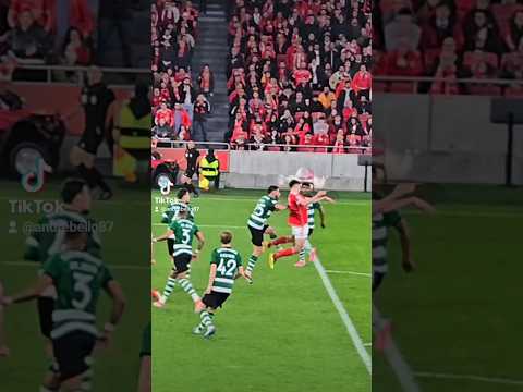 Penalty sobre António Silva? min. 90+3Benfica x Sporting#benfica #sporting #andrebello87 #andrebello