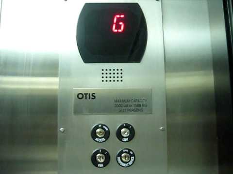 Otis Series 5 Hydraulic Elevator at Urban Fare Coal Harbour
