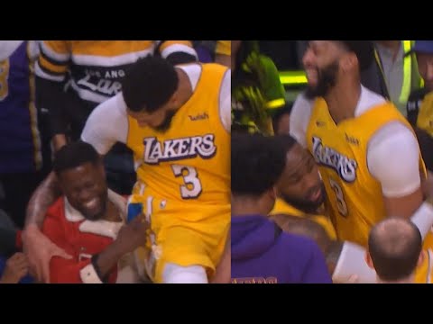 AD and LeBron James falling on Santa Kevin Hart lmao | Lakers vs Clippers