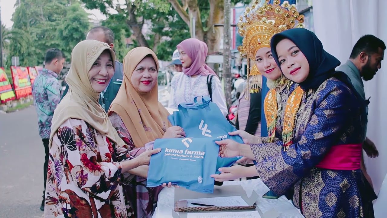 GRAND OPENING KIMIA FARMA PAMEDAN