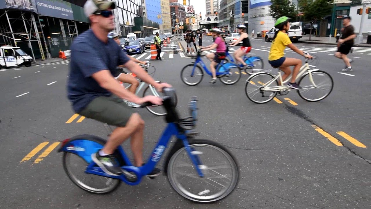 SUMMER  STREETS  2018    Manhattan,  NYC