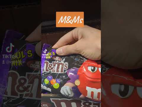 How do you pronounce those American Halloween candies!?! Practice with me! 🍫🍬🍭🎃