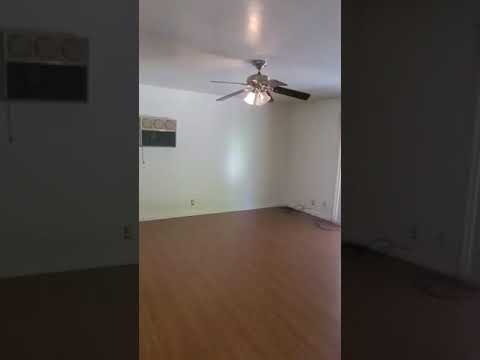 7084 Wilshire