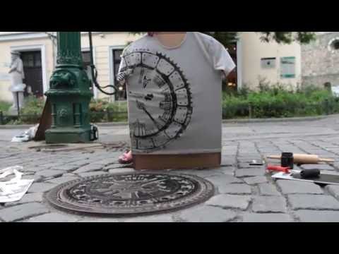 Printing T-Shirts with a Manhole Cover - Berlin