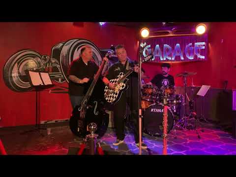 The Vignatis " Twenty Flight Rock" at Garage Bar, Ventura, CA
