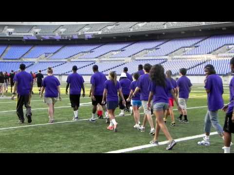 McCormick Unsung Hero Award nominees take to M&T Bank Stadium field