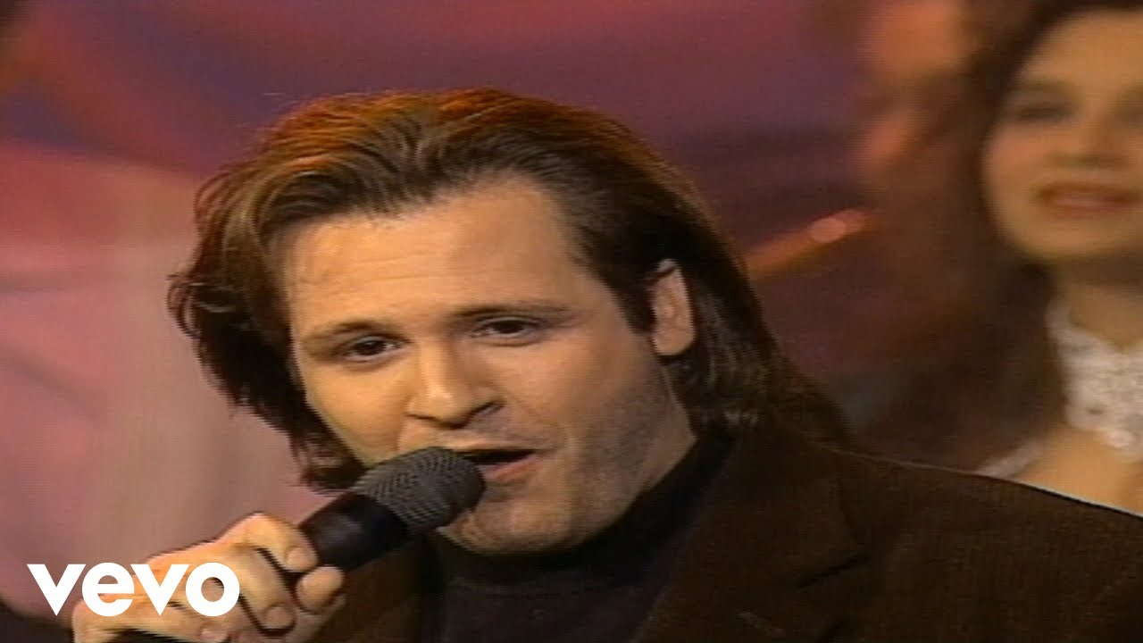 Bill & Gloria Gaither - I Feel Like Traveling On [Live] ft. Steve Rabbit Easter, Buddy Mullins