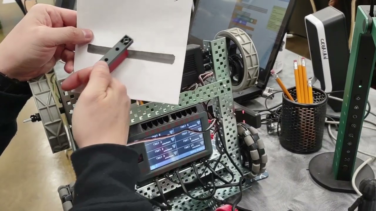 Problems trying use Line Tracker with VEX V5 Brain - VEXcode V5 Tech ...