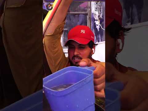 Pyaas Bujhain Ya Maut Ko Galay Lagayen? | Roadside Bikne Wala Sherbat 2 Number ya 1 | Lahore Ki Awaz
