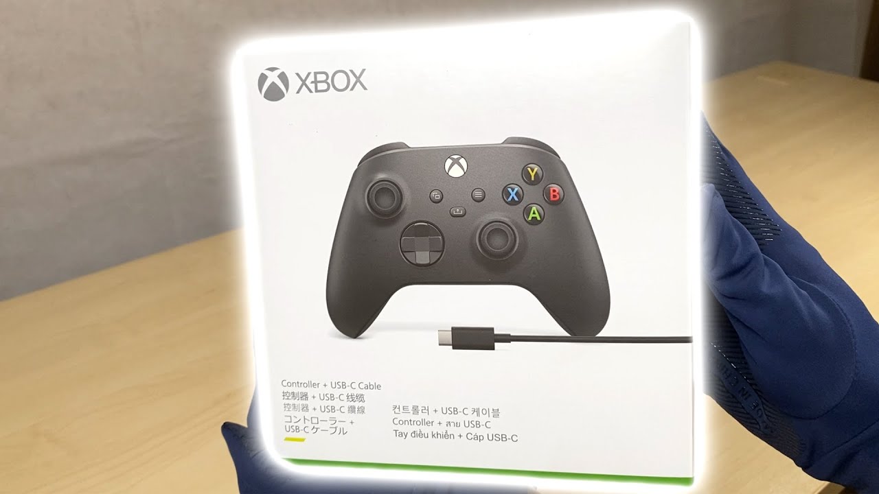 Xbox Wireless Controller + USB-C Cable (GetUnboxed)