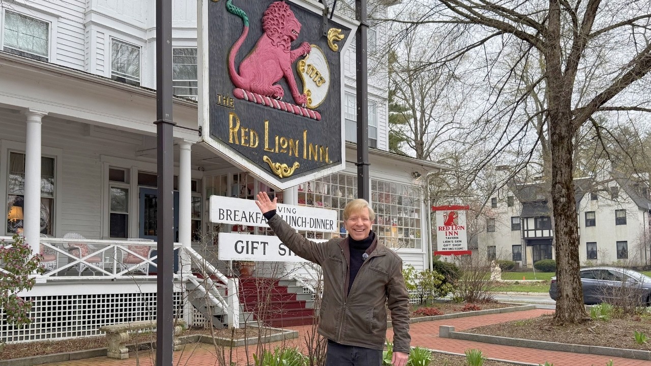 Exploring THE Most Charming Small Town in America! Walk, Shop, and Dine with Me!