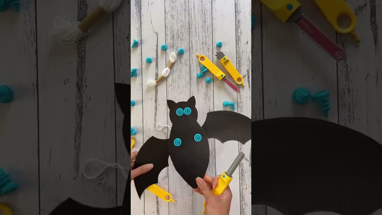 Flapping Bat Halloween Craft 🦇 #halloween #cardboardcrafts #easydiy