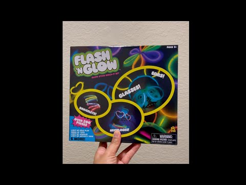 Big Time Toys, Flash N Glow, Over 200 Pieces Glow Sticks.