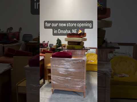 I find a lot of good deals, okay?! 😅🤩 #thrifting #furniture #addiction