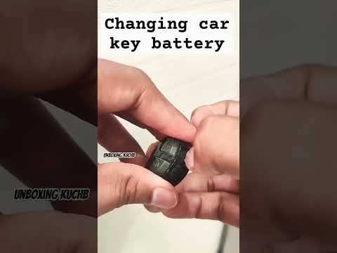 Changing car key battery #remote #automobile #carkeys #keys #car #kunci #maruti #suzuki #shorts #yt