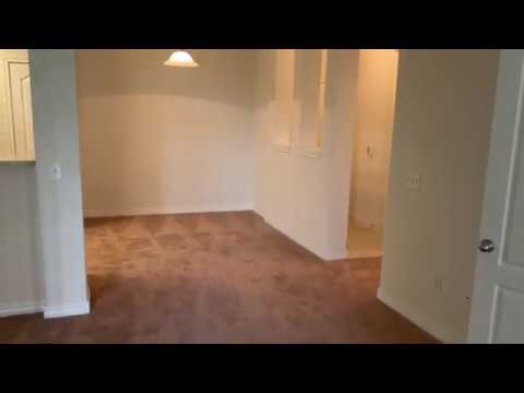 C Classic - 2 bed 1 bath - 971 sqft
