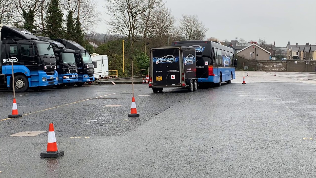 PCV D+E Bus and trailer reversing