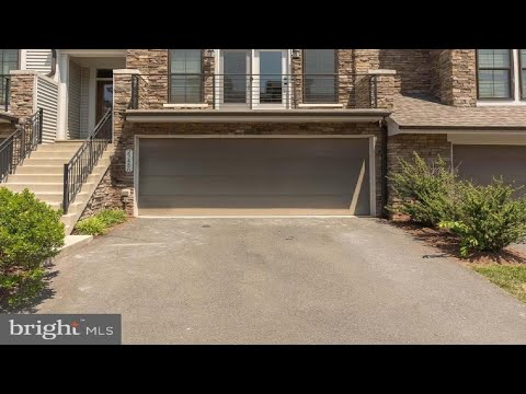 23480 EPPERSON SQUARE, BRAMBLETON, VA Presented by The Redux Group.