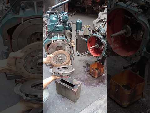 #shorts #tractor #engine #mechanic clutch disc and pressure plate of kubota L1-18