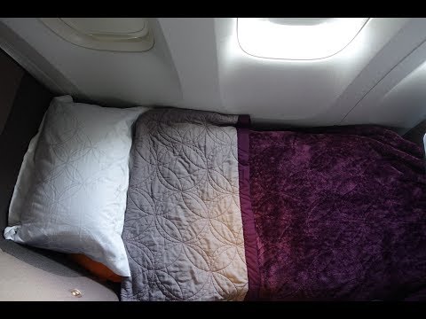 Review: Qatar QSuites Business Class DOH-IAH