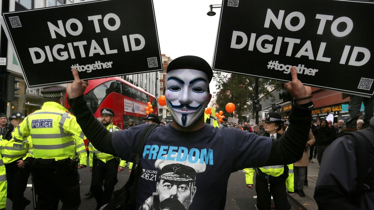 Thousands of UK protesters march through London in opposition to digital IDs
