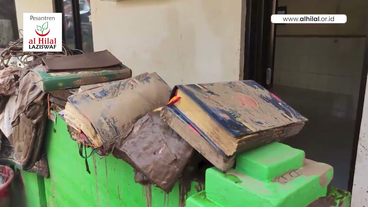 Ganti Quran yang Basah dan Penuh Lumpur Akibat Banjir Banyuwangi!