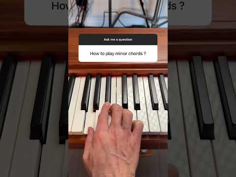 How to play minor chords on piano