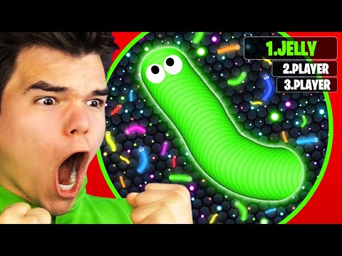 I BECAME THE LARGEST SNAKE In SLITHER.IO! (World Record)