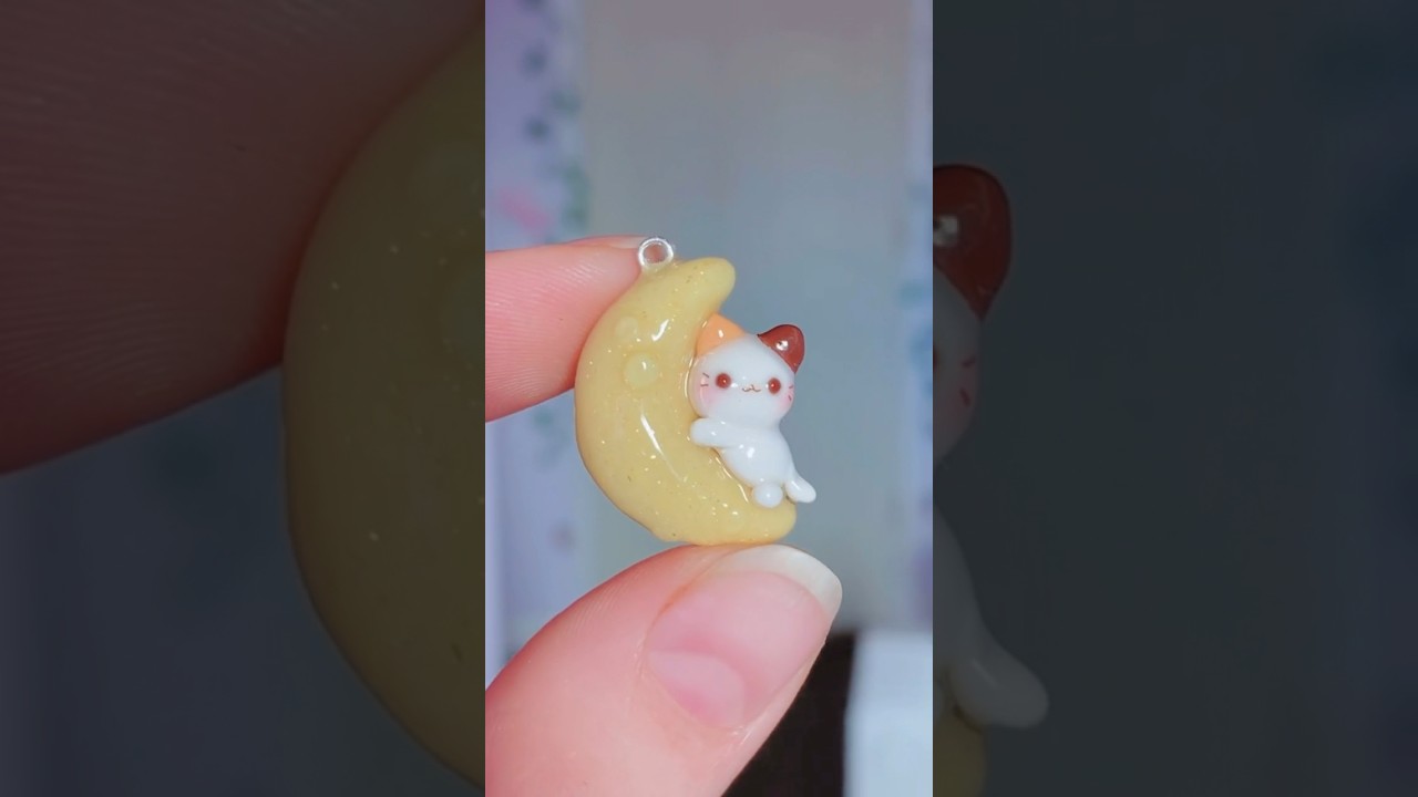Moon kitty 🌙 #polymerclay #cat #moon #glowinthedark #clayart