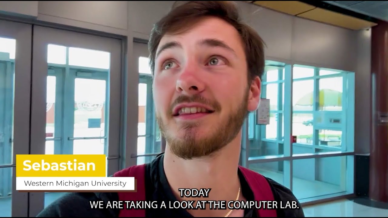 Tour the computer lab at WMU's College of Engineering and Applied Sciences