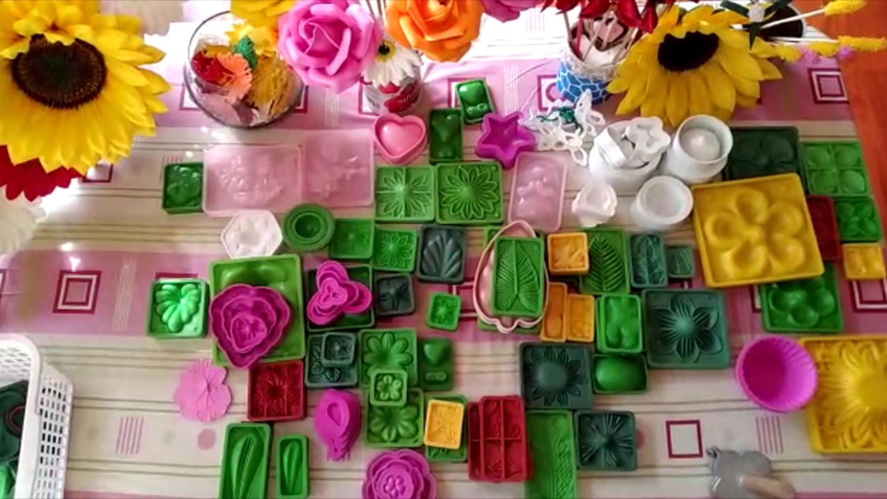 Mi colección de moldes para hacer flores de foami y tela