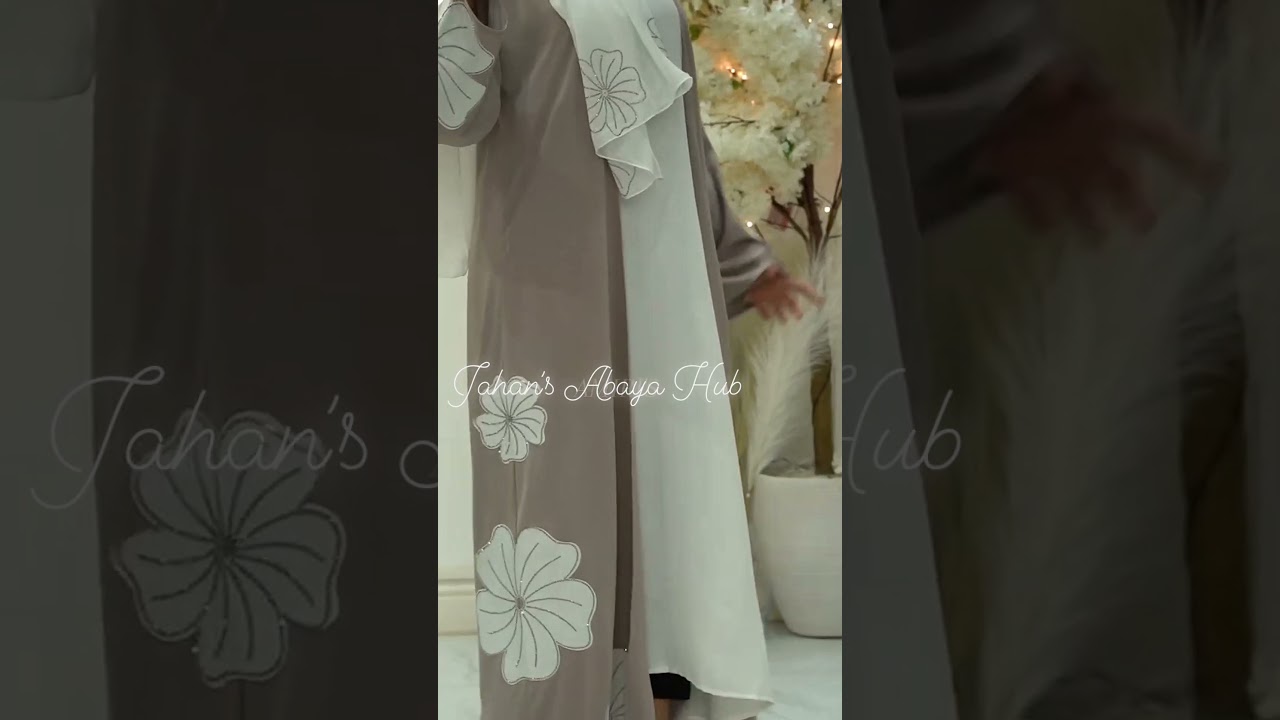Beautiful Dubai Shurg Abaya with velvet flowers in Imported fabric. @jahansabayahub