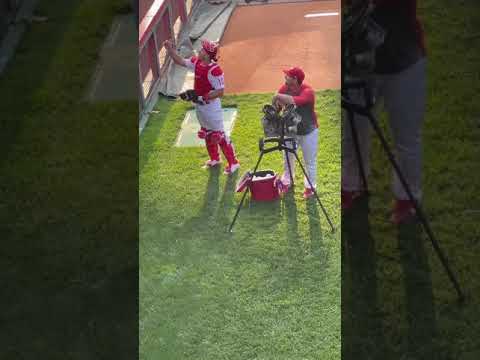 J.T. Realmuto Signing Autographs #phillies #mlb #majorleaguebaseball #allstar #catcher #bullpen