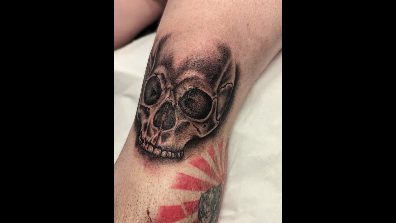 Knee Tattoo - Realistic skull tattoo time lapse