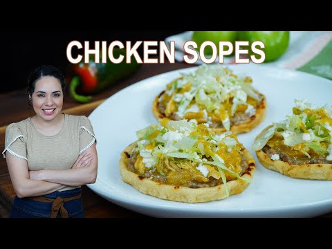 Authentic Mexican SOPES in salsa verde | Chicken sopes recipe | Villa Cocina
