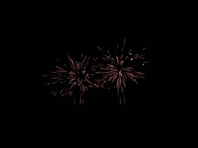 Feu d'artifice automatique SOIREE V.I.P® 152 TIRS - 90 secondes ... Feu d'artifice automatique SOIREE V.I.P® 152 TIRS - 90 secondes ...