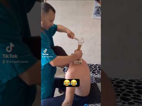 HILARIOUS 😂😂 ⚠️ DO NOT ATTEMPT ⚠️ KING OF CRACKS 👑 #funny #chiropractor #kingofcracks