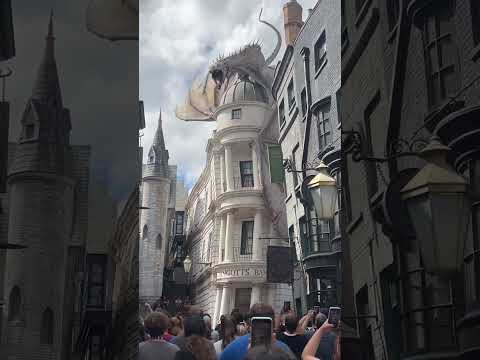 Wait for the fire! 🐲🔥Gringott’s Dragon Diagon Alley at Universal Studios Harry Potter World